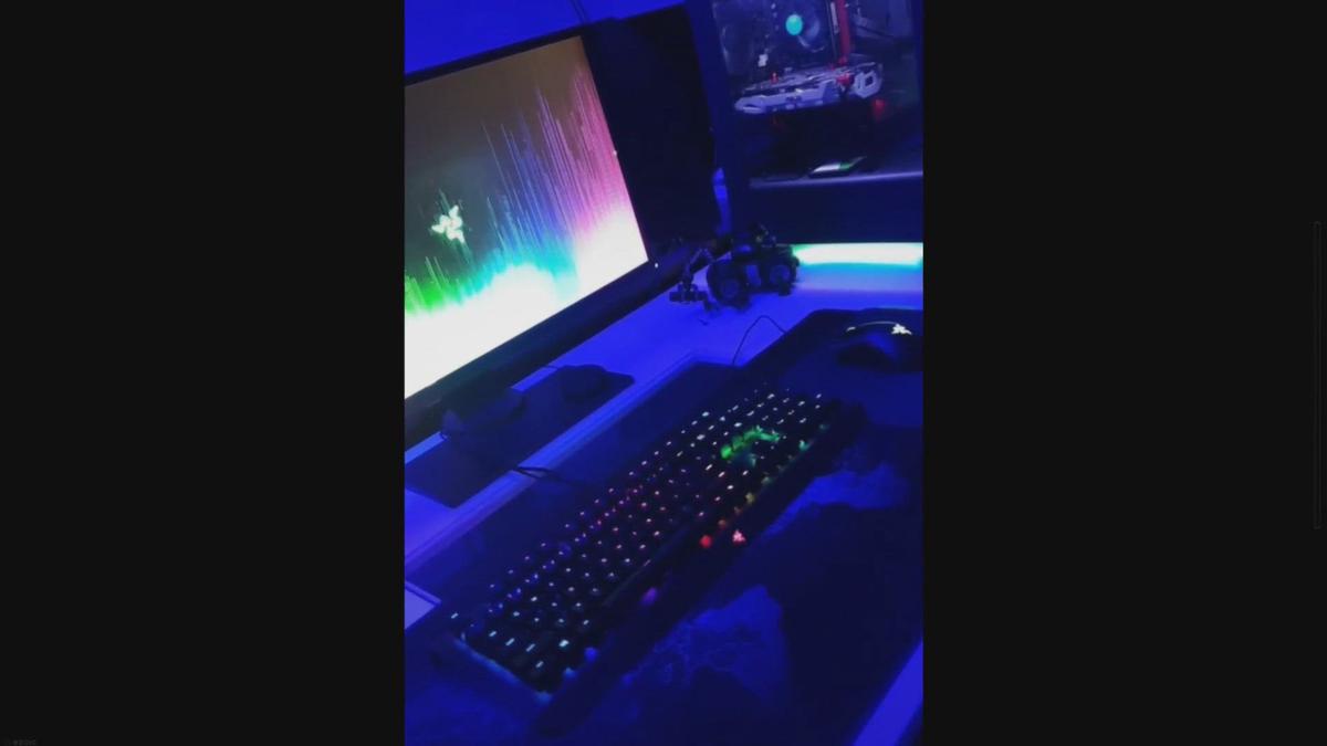 maximize-space-with-a-usb-keyboard-tray